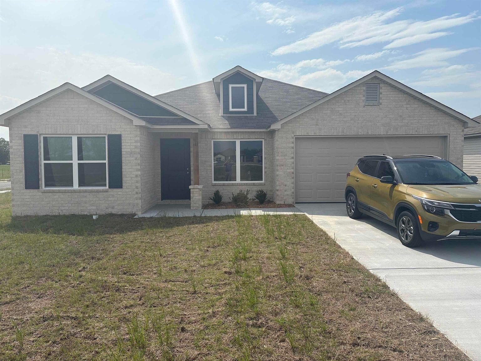 1 Hearthstone Trl, Vilonia, AR 72173 | Zillow