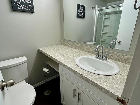 6210 Tennis Ct APT D11, Bay City, MI 48706 | MLS #20250034427 | Zillow