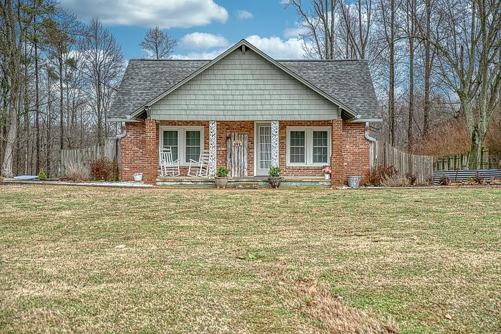 7911 Nashville Hwy, Baxter, TN 38544 | Zillow