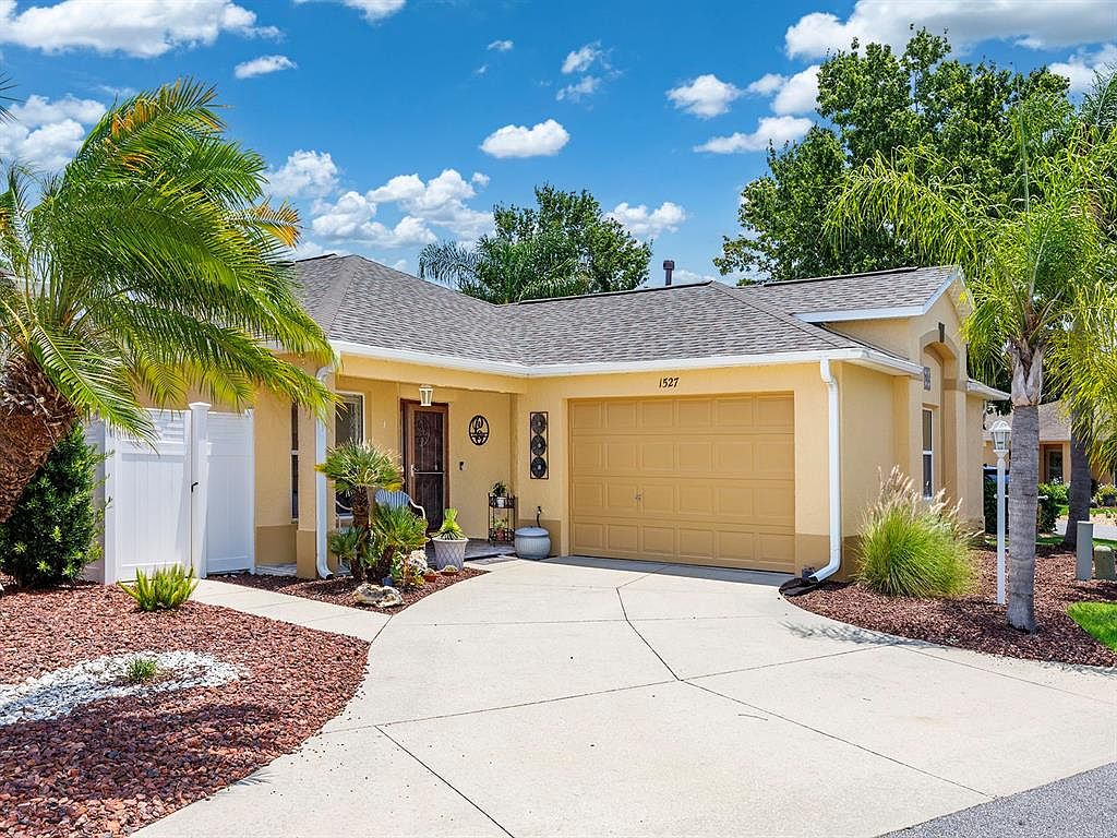1527 Barnwell Pl, The Villages, FL 32162 | Zillow