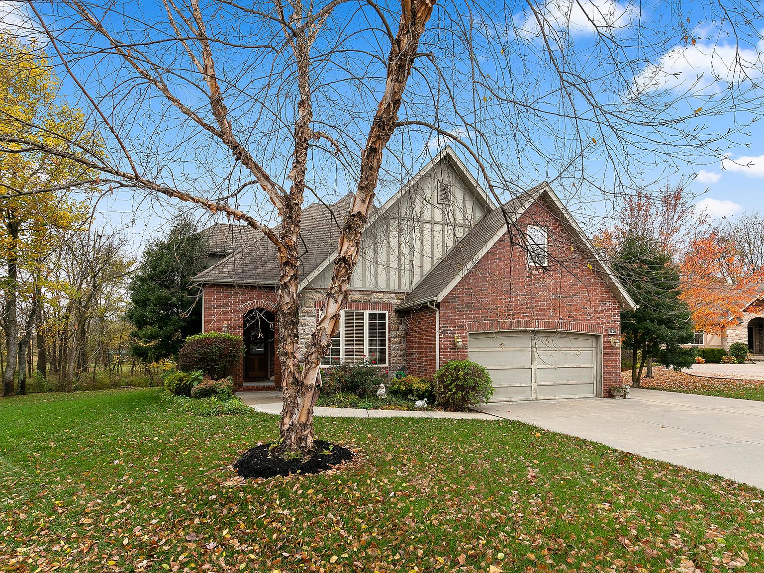 802 E Cork Ct, Nixa, MO 65714 | Zillow