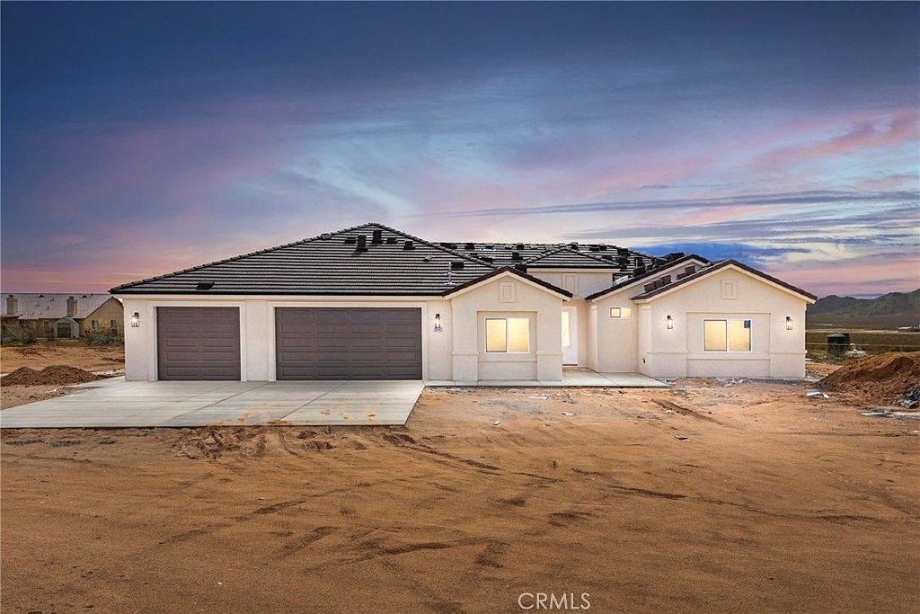 22447 Garnet St, Apple Valley, CA 92307 | Zillow