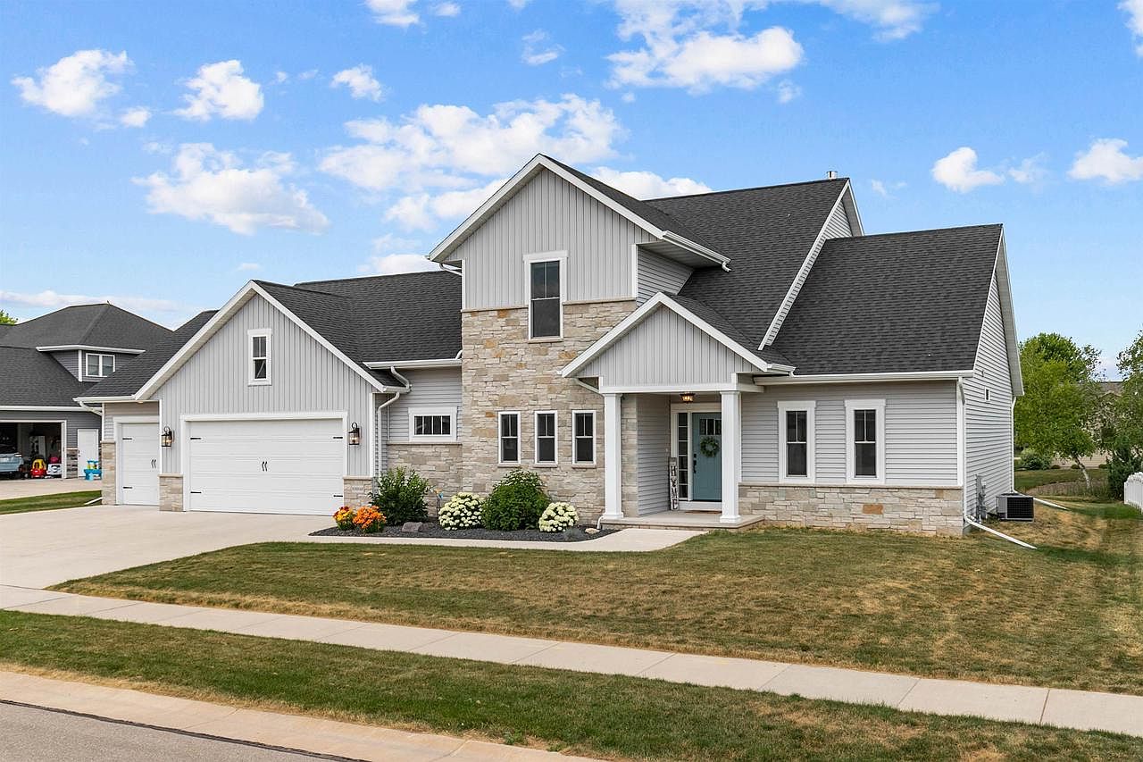 N8948 HARRISVILLE COURT, Menasha, WI 54952 | Zillow