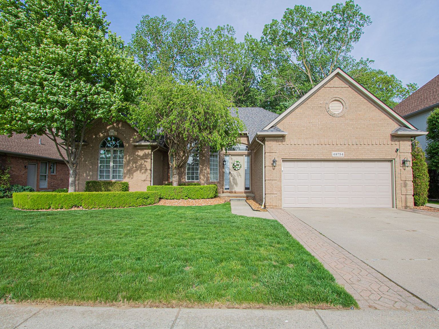 48754 Beacon Square Dr, Macomb, MI 48044 | Zillow