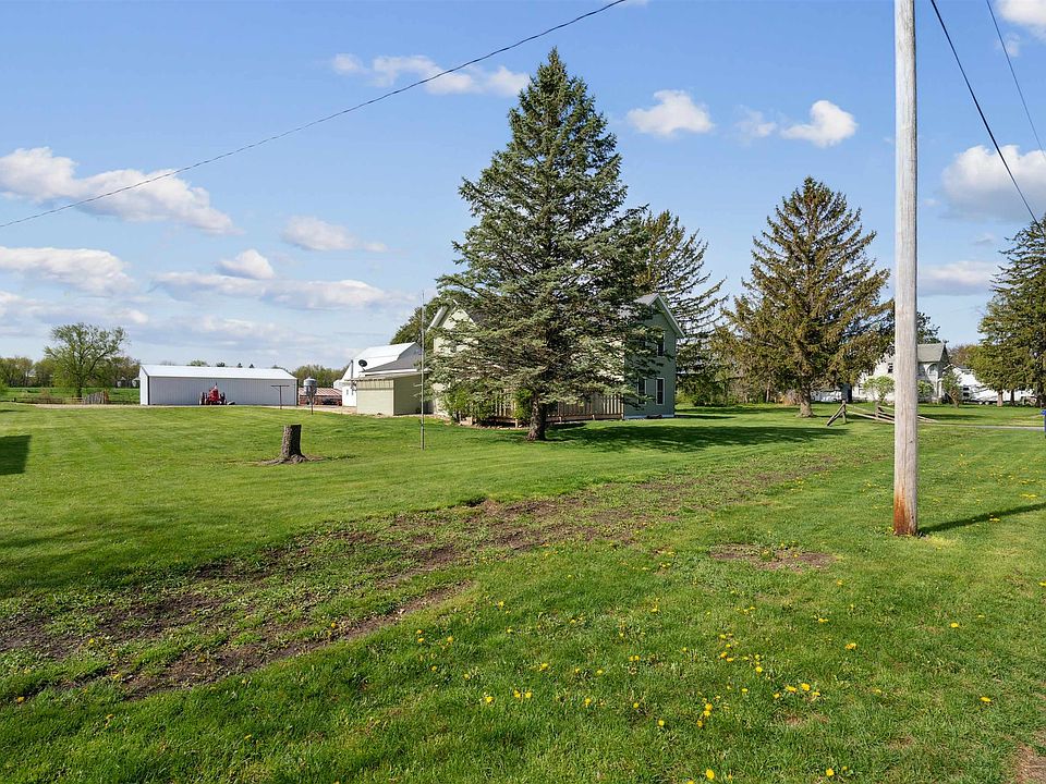 925 Oak St, Lamont, IA 50650 | Zillow