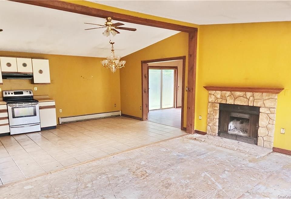 12 Cignarale Road, Loch Sheldrake, NY 12759 | MLS #H6265246 | Zillow