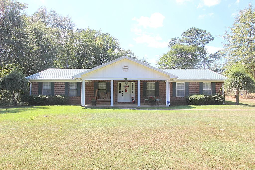 702 N Cummings St, Fulton, MS 38843 | Zillow
