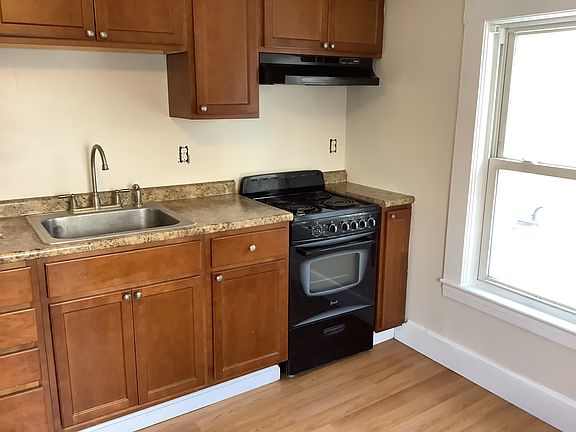 293 Shears St FLOOR 2, Wrentham, MA 02093 | Zillow