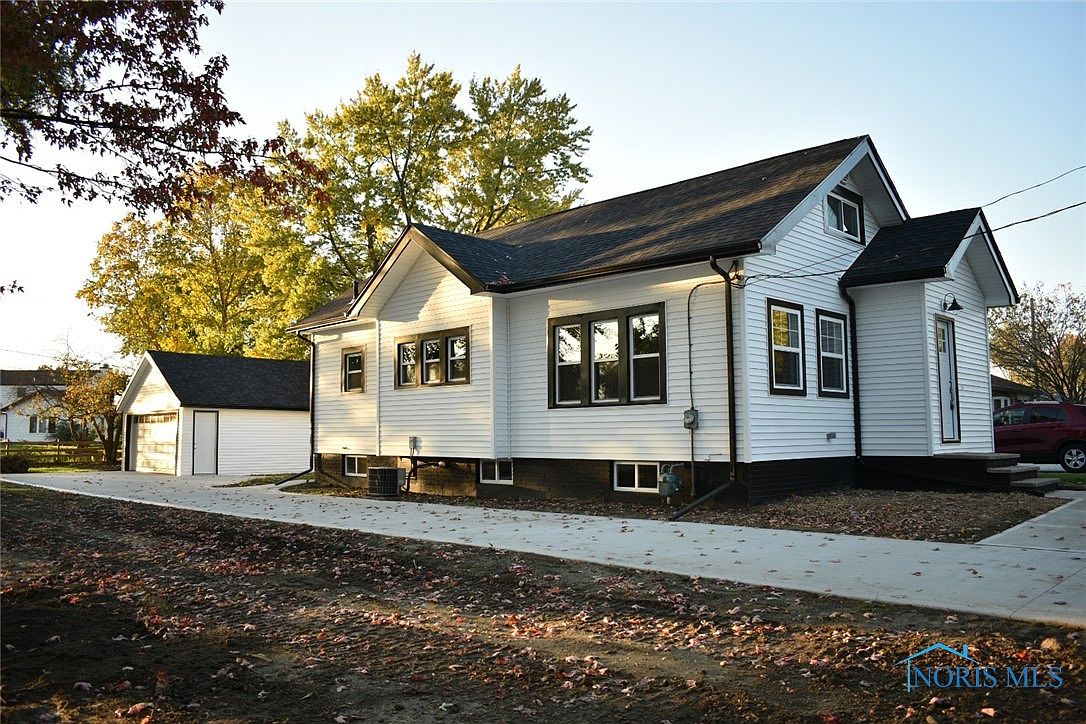 25 Taylor Rd, Oregon, OH 43616 | Zillow