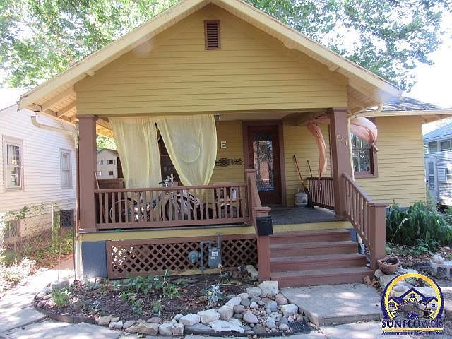 541 NE Sumner St, Topeka, KS 66616 | Zillow
