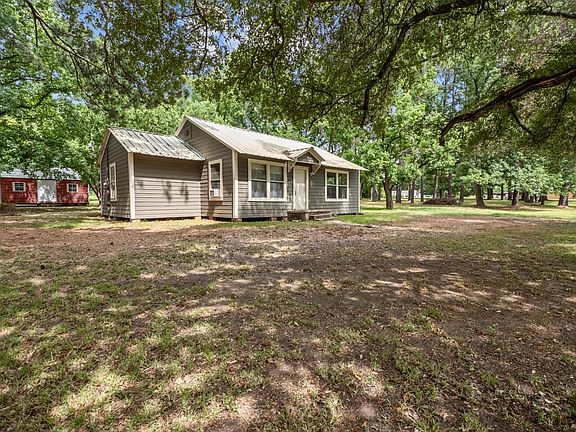 10984 State Highway 96, Bronson, TX 75930 | MLS #209612 | Zillow