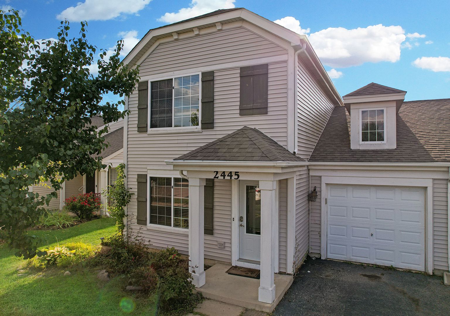 2445 Summerwind Ln, Montgomery, IL 60538 | Zillow