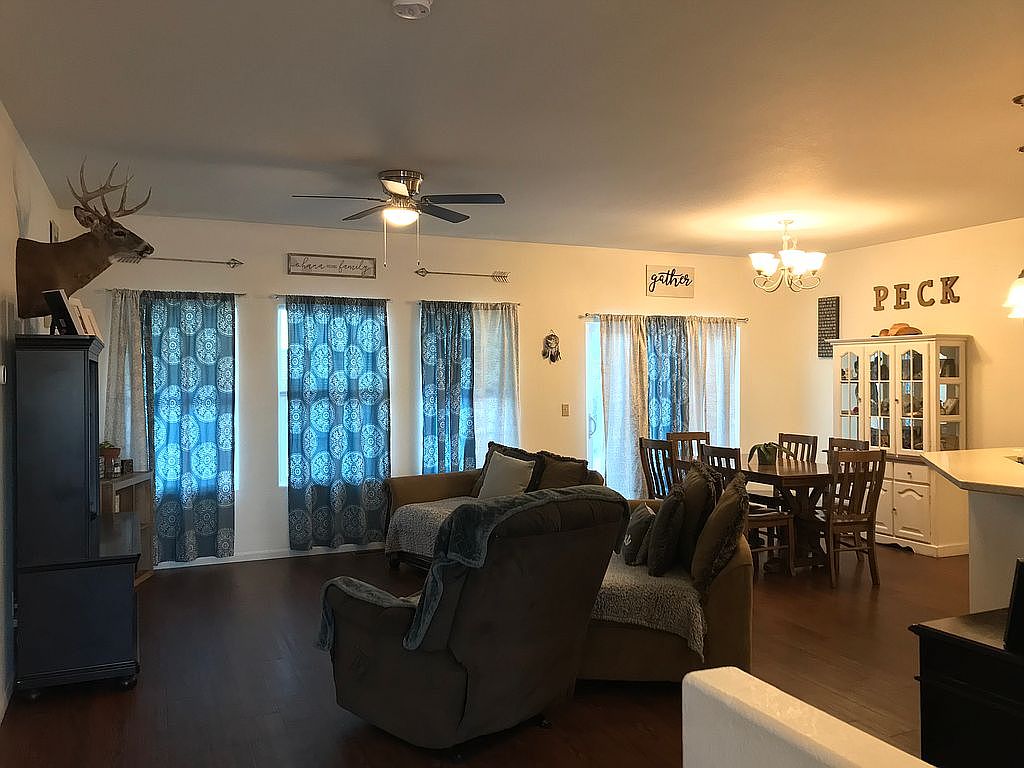 713 Cole Cir, Garden City, KS 67846 | Zillow