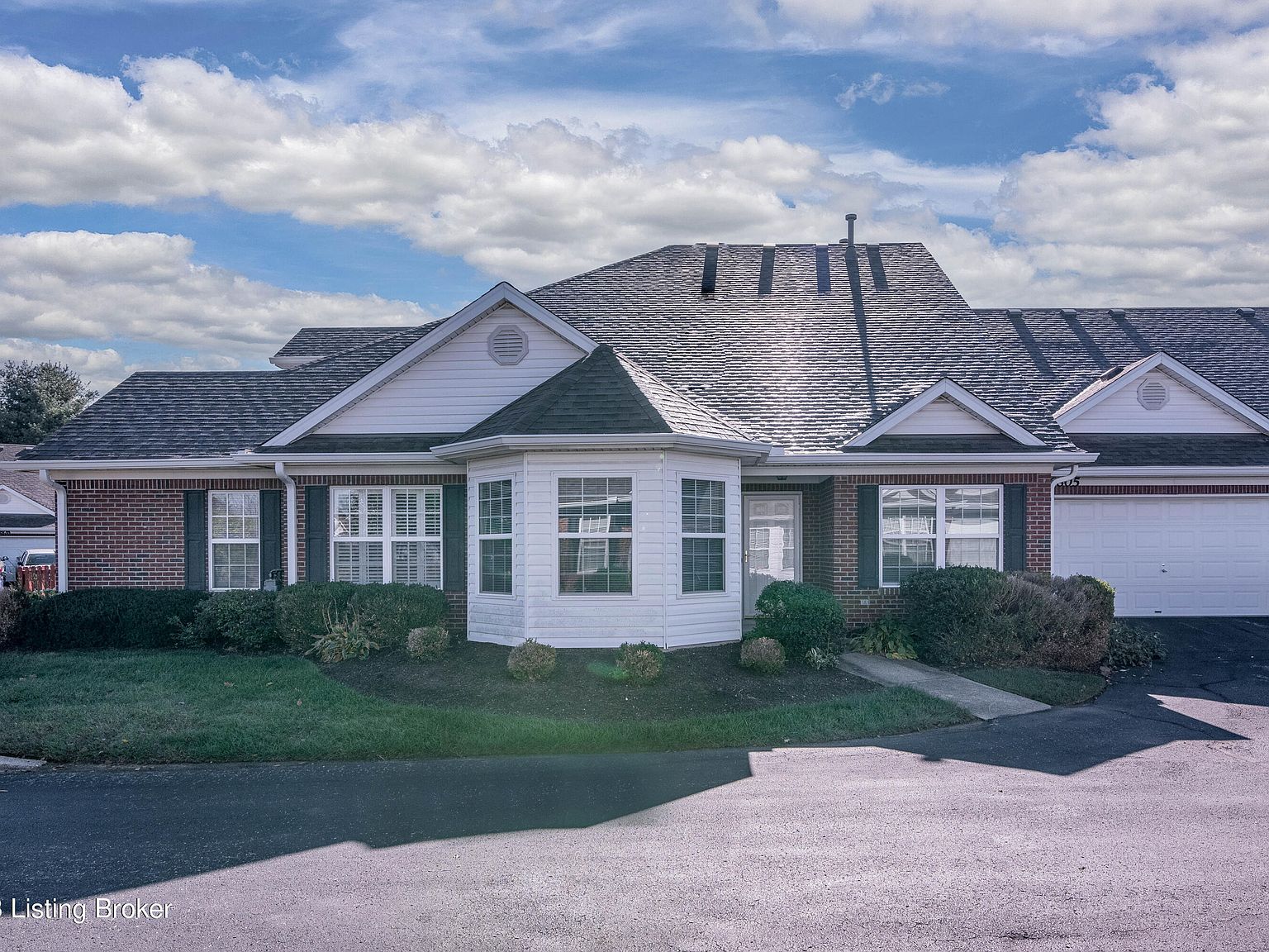 6805 Casey Pl, Louisville, KY 40229 | MLS #1647722 | Zillow