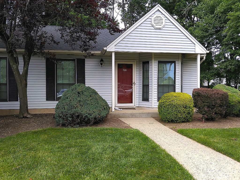 706 Maplecrest Rd, Edison, NJ 08820 | Zillow