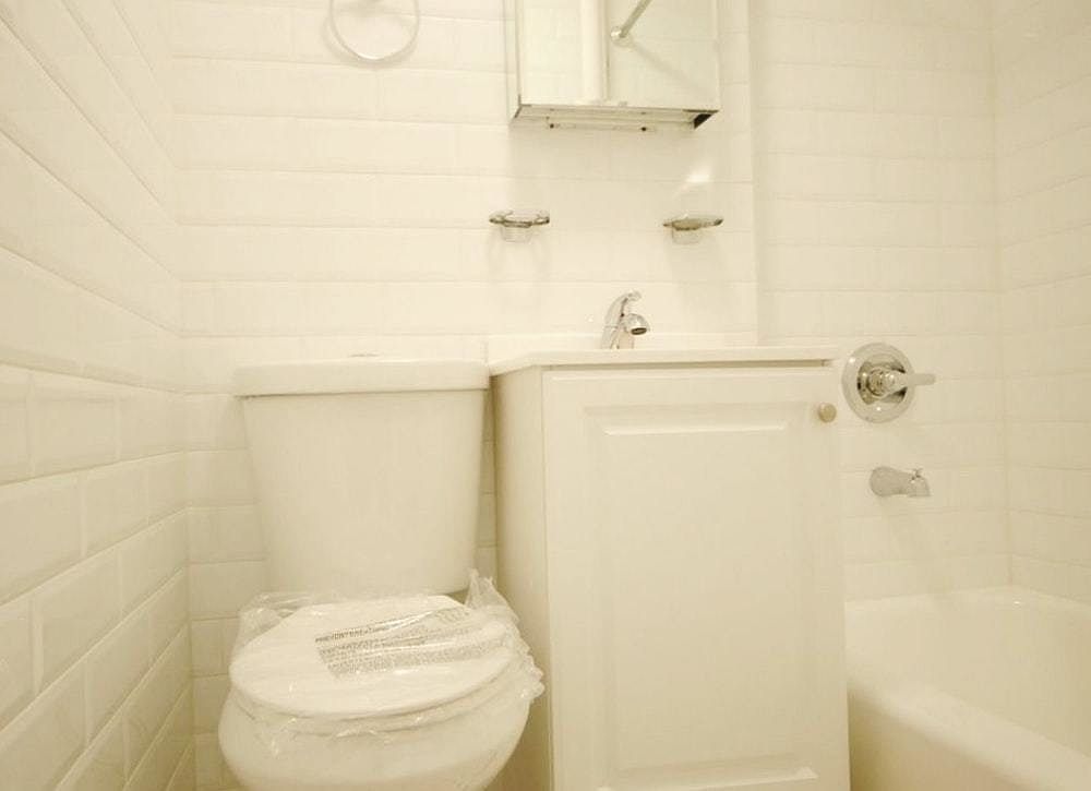 305 Spring St #2R, New York, NY 10013 | Zillow