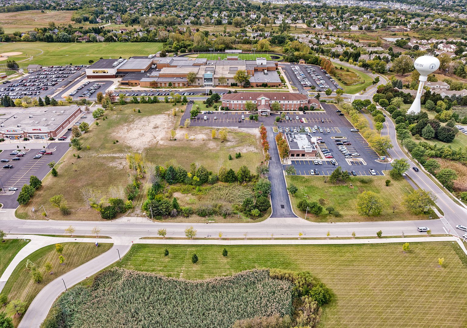 1 Sherman Rd, Algonquin, IL 60102 | MLS #12176387 | Zillow