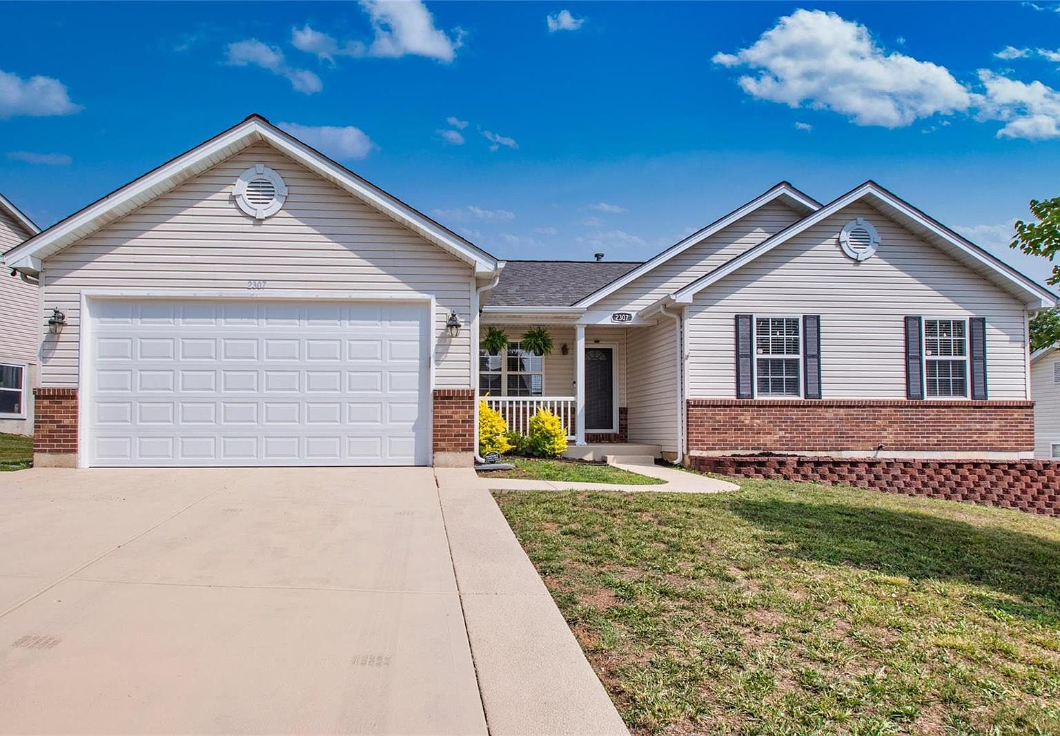 2307 W Ridge Dr, Festus, MO 63028 | Zillow