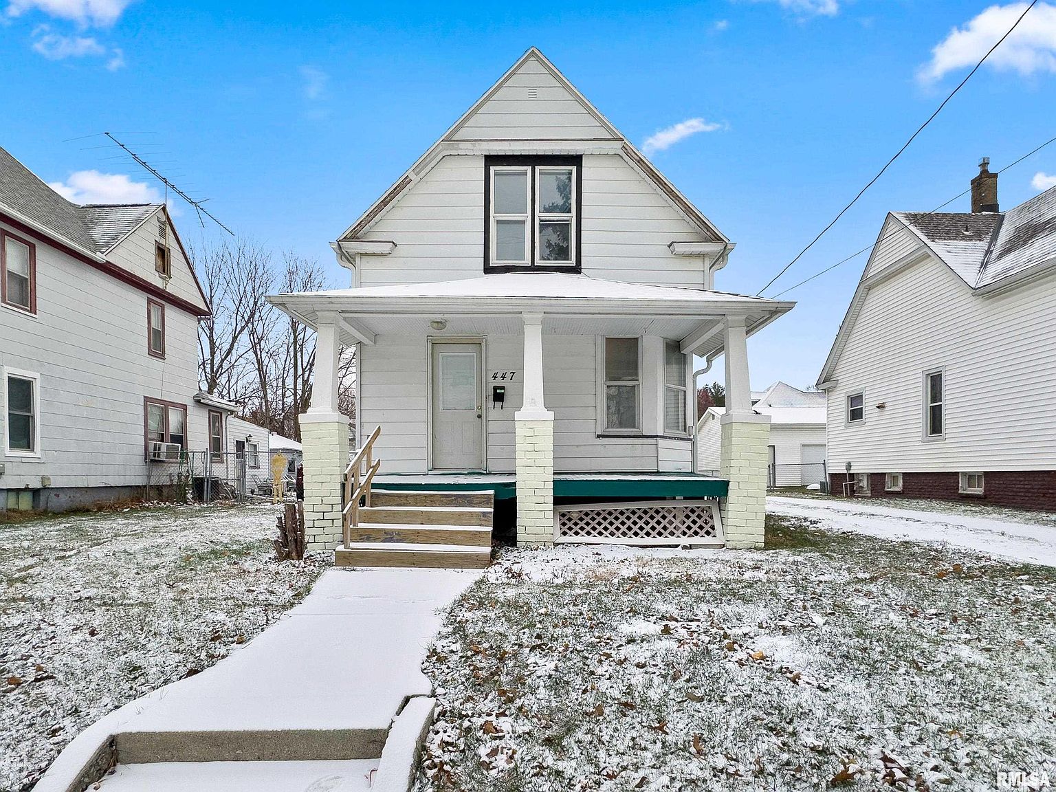 447 Maple Ave, Galesburg, IL 61401 | Zillow