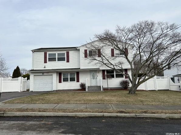 Selden NY Real Estate - Selden NY Homes For Sale | Zillow