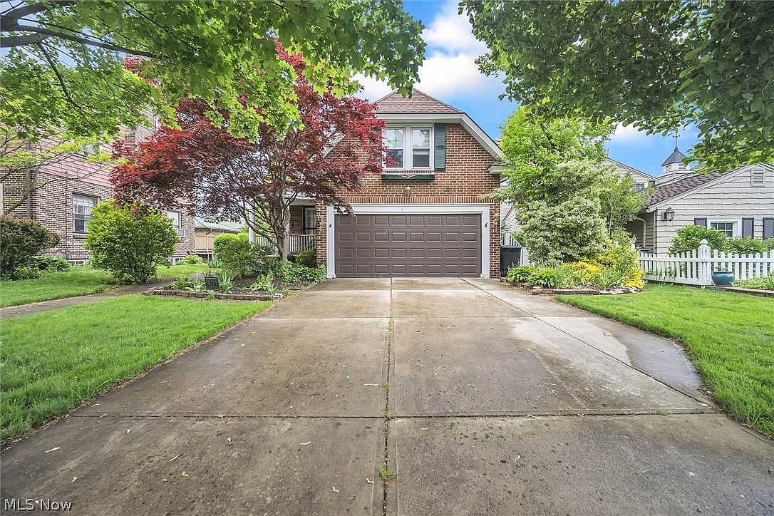 15610 Edgewater Dr, Lakewood, OH 44107 | Zillow