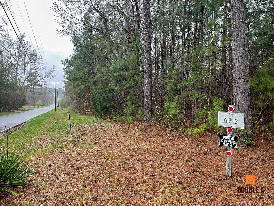 692 E Courthouse Sq, Victoria, VA 23974 | MLS #52582 | Zillow