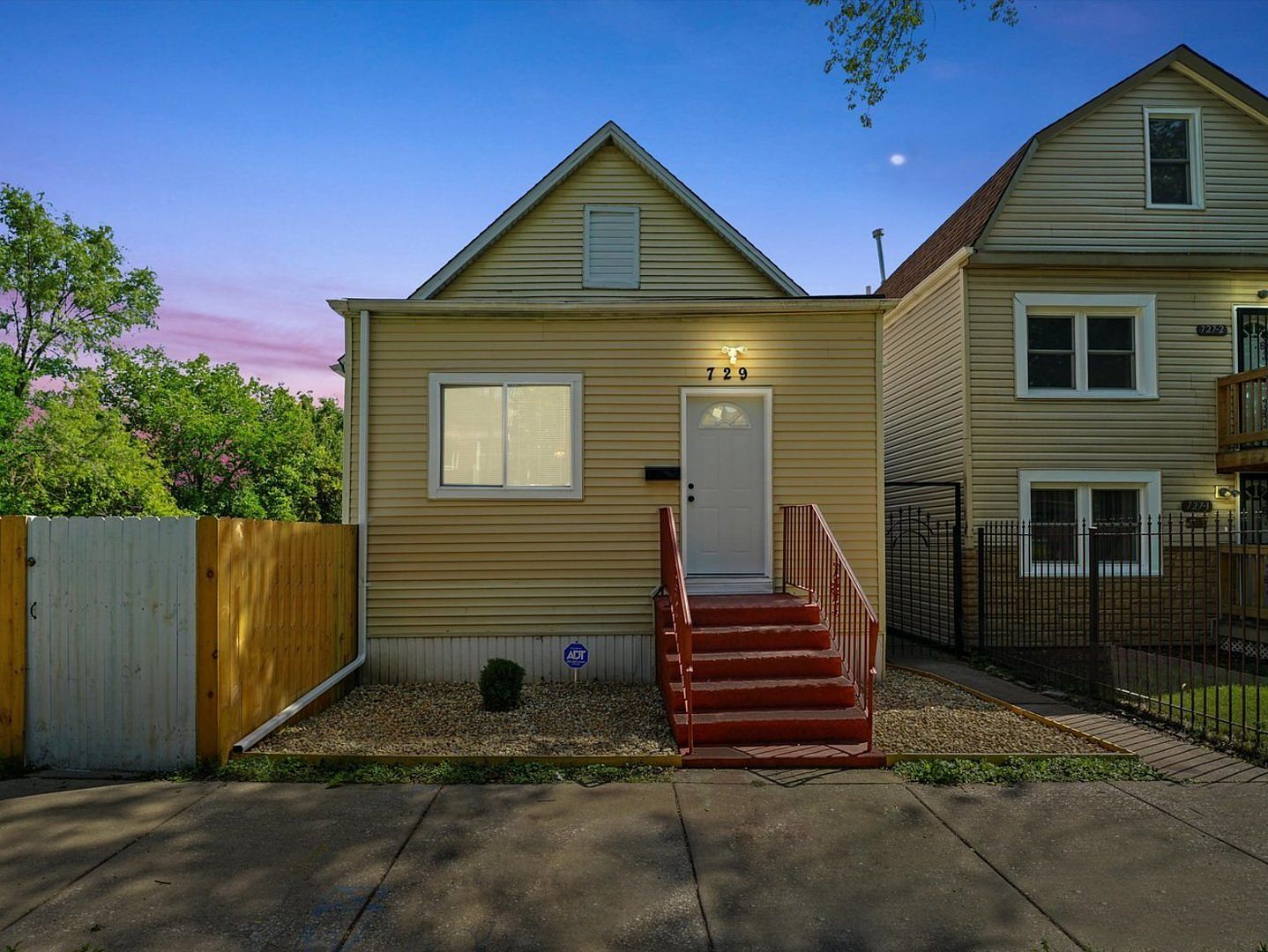 729 E 92nd St, Chicago, IL 60619 | Zillow