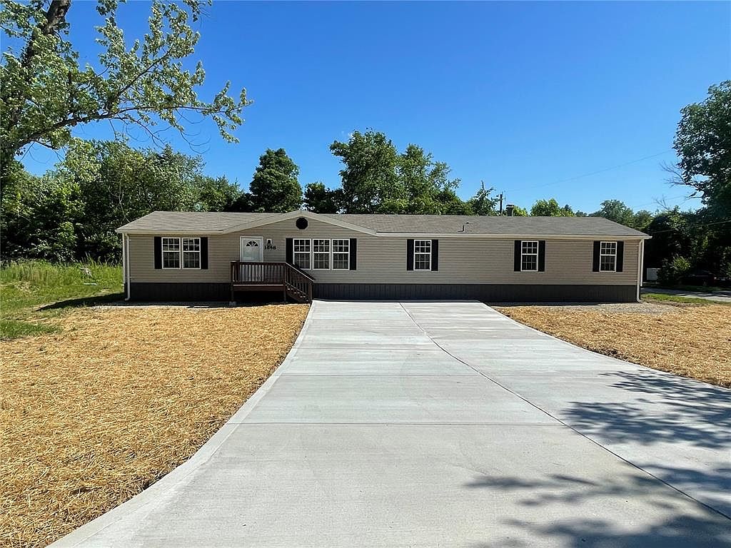 1648 Missouri Ave, Pacific, MO 63069 | Zillow