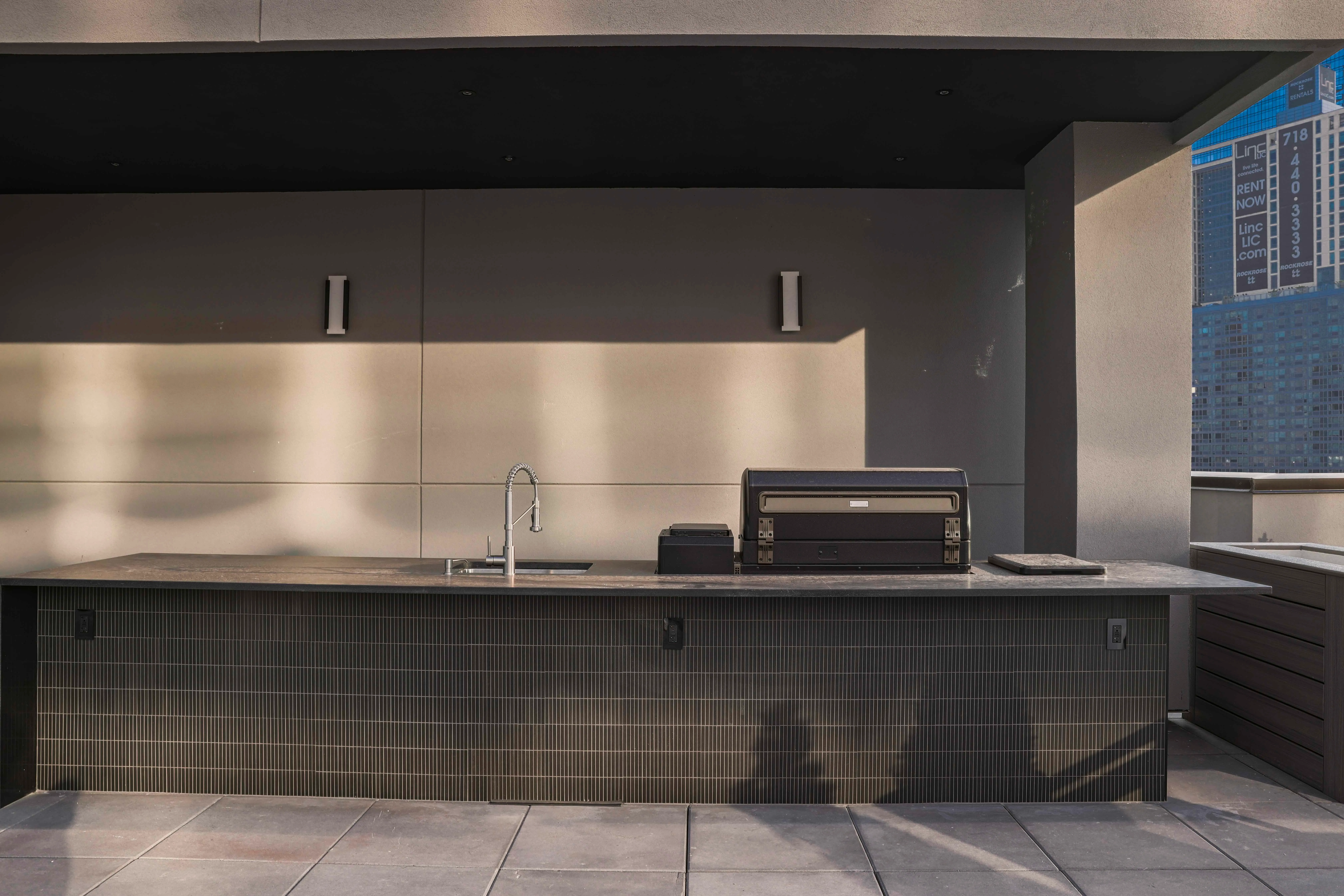 iCross LIC at 28-16 42nd Road in Hunters Point : Sales, Rentals ...