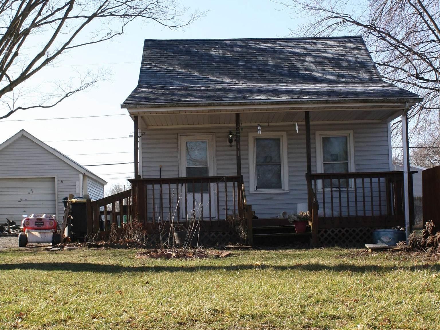 2711 Prairie Grove Dr, Fort Wayne, IN 46809 | Zillow