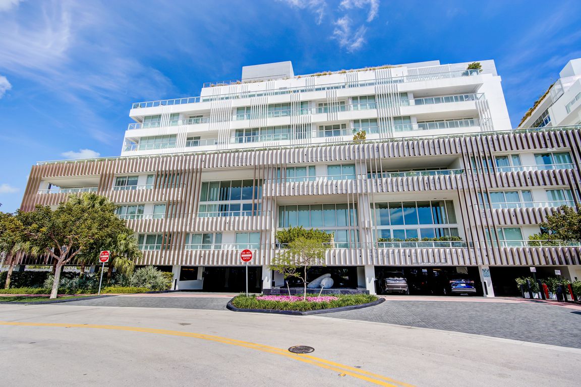 4701 N Meridian Ave #LPH16, Miami Beach, FL 33140 | MLS #A11530654 | Zillow