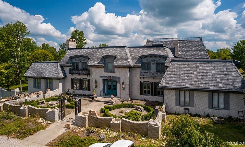 6353 Belsay Rd, Grand Blanc, MI 48439 | MLS #20221034968 | Zillow