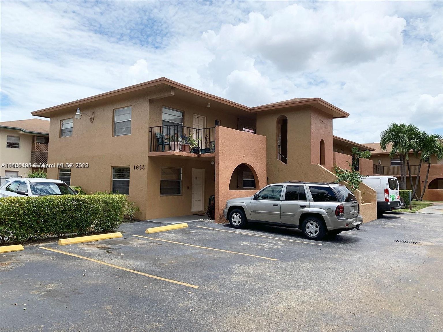 1675 W 42nd St APT 202, Hialeah, FL 33012 | MLS #A11451194 | Zillow
