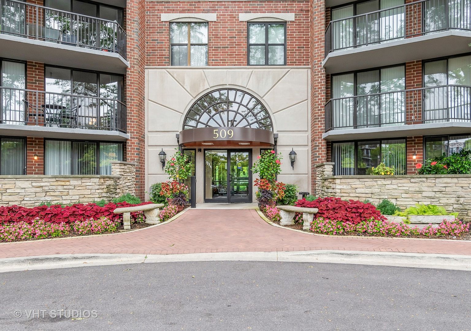 509 Aurora Ave UNIT 613, Naperville, IL 60540 | MLS #11868157 | Zillow