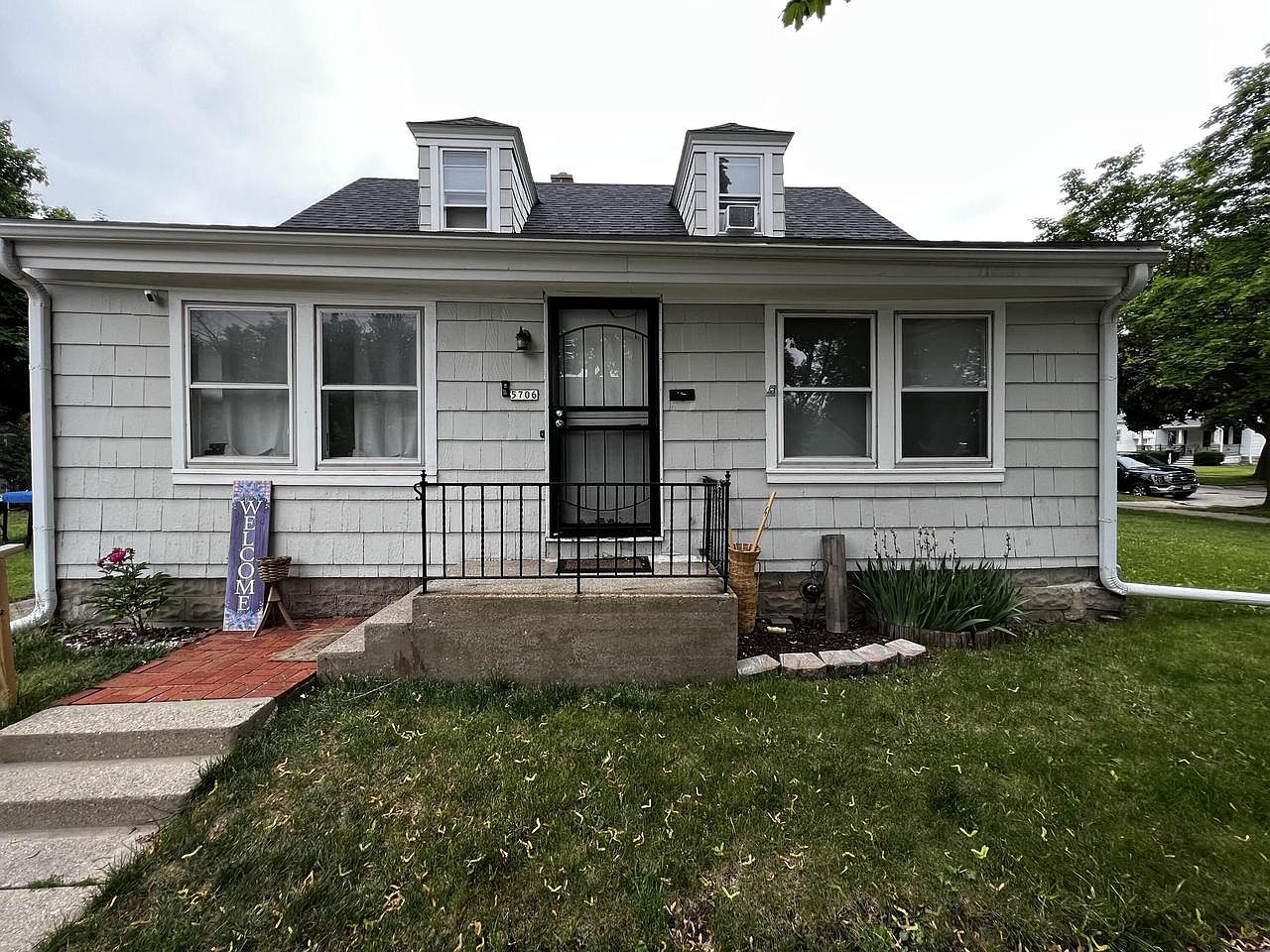 5706 West Main STREET, Milwaukee, WI 53214 | Zillow