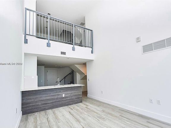 121 NE 34th St PENTHOUSE 3209, Miami, FL 33137 | Zillow