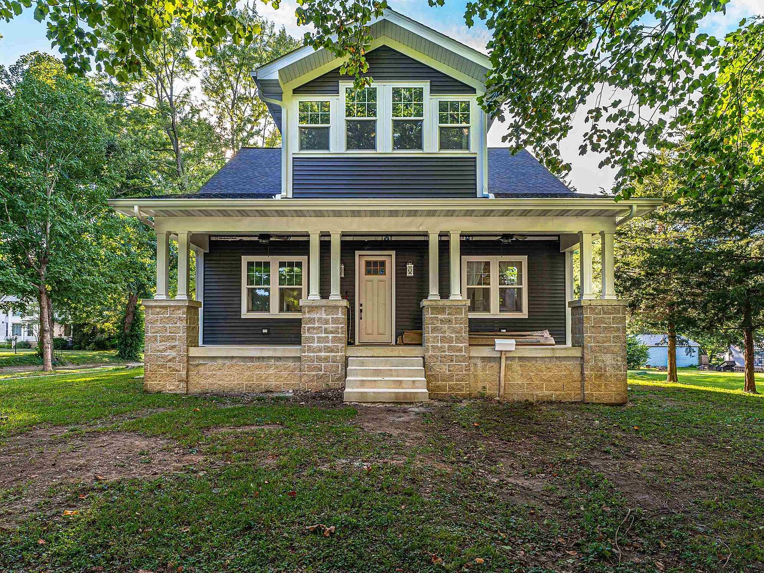 103 Chestnut St, Lincoln, IL 62656 | Zillow