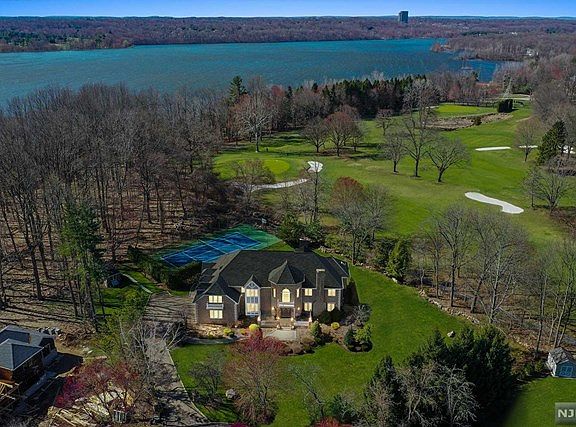 18 Stokes Farm Rd, Old Tappan, NJ 07675 | MLS #21010944 | Zillow