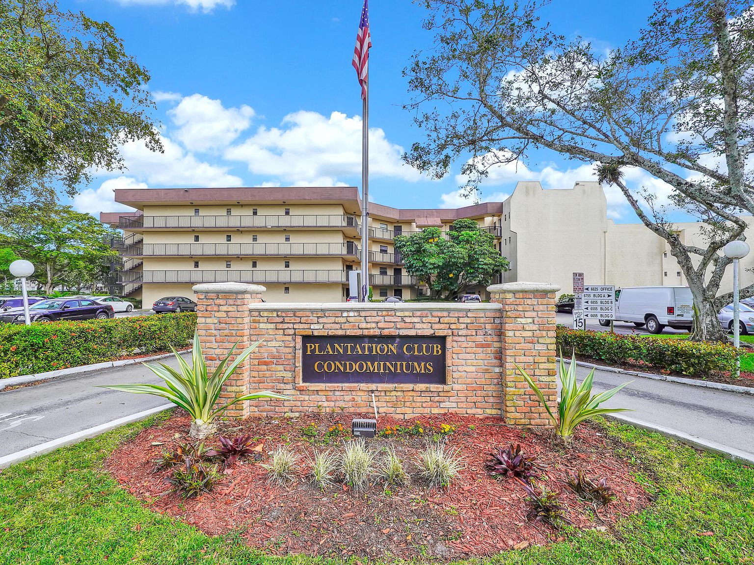 6755 W Broward Blvd APT 202, Plantation, FL 33317 | MLS #RX-10895007 ...