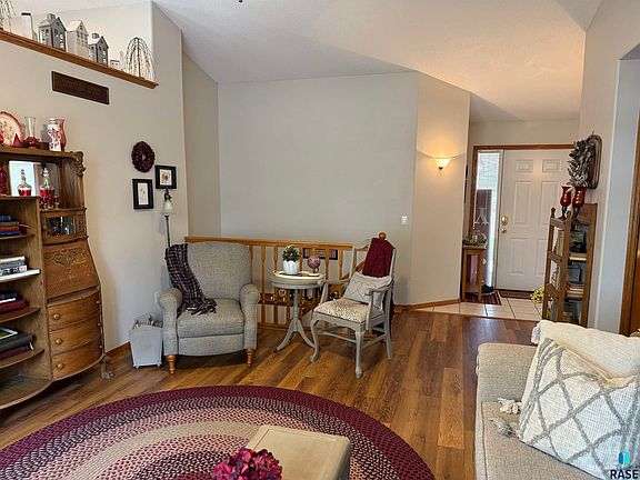 1201 E 62nd St, Sioux Falls, SD 57108 | Zillow