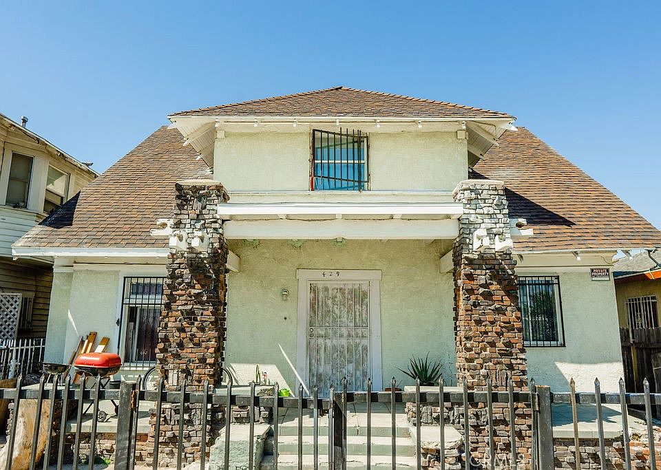 429 Park Front Walk, Los Angeles, CA 90011 | MLS #DW23153130 | Zillow