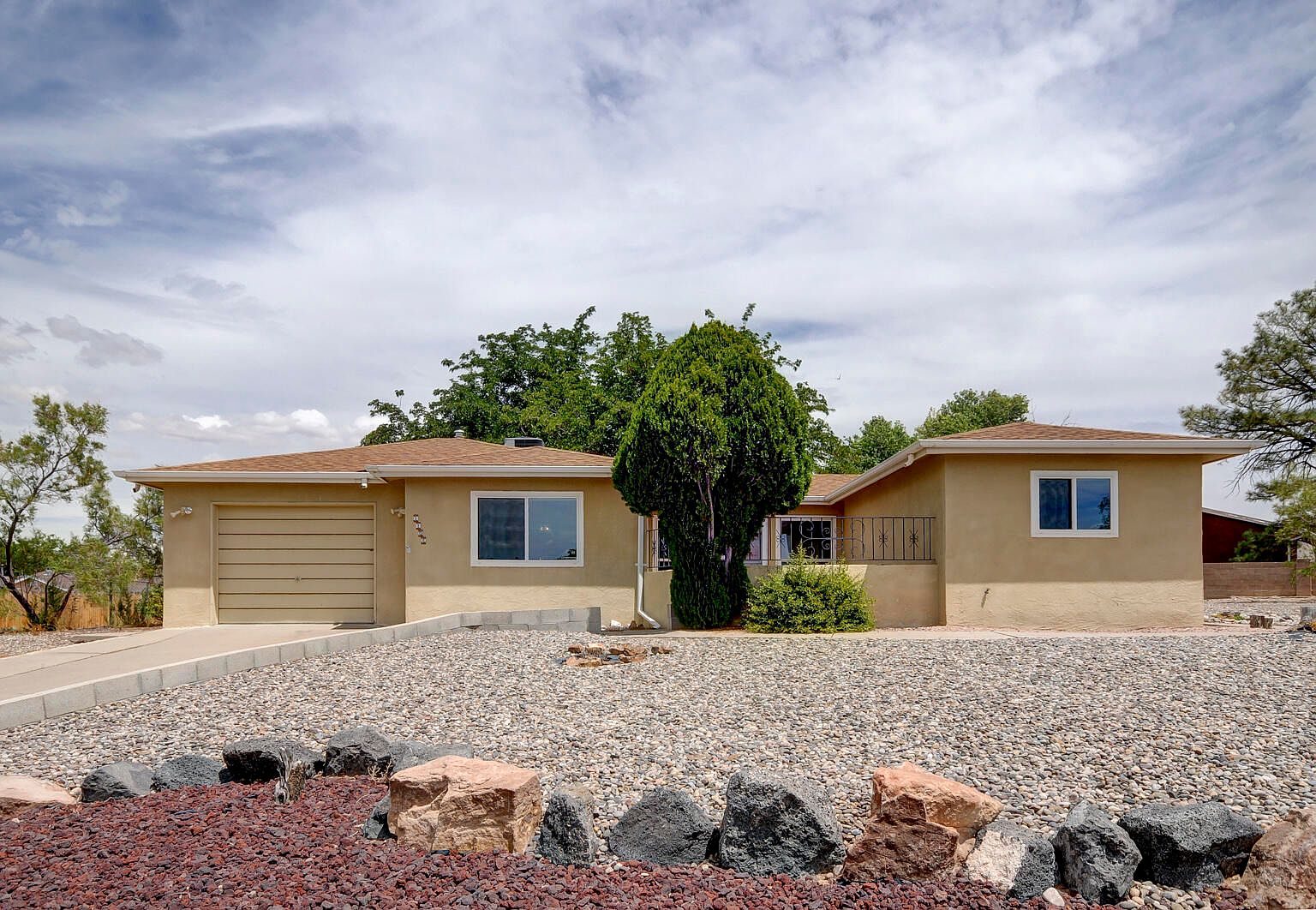 1102 Robin Rd SE, Rio Rancho, NM 87124 | Zillow