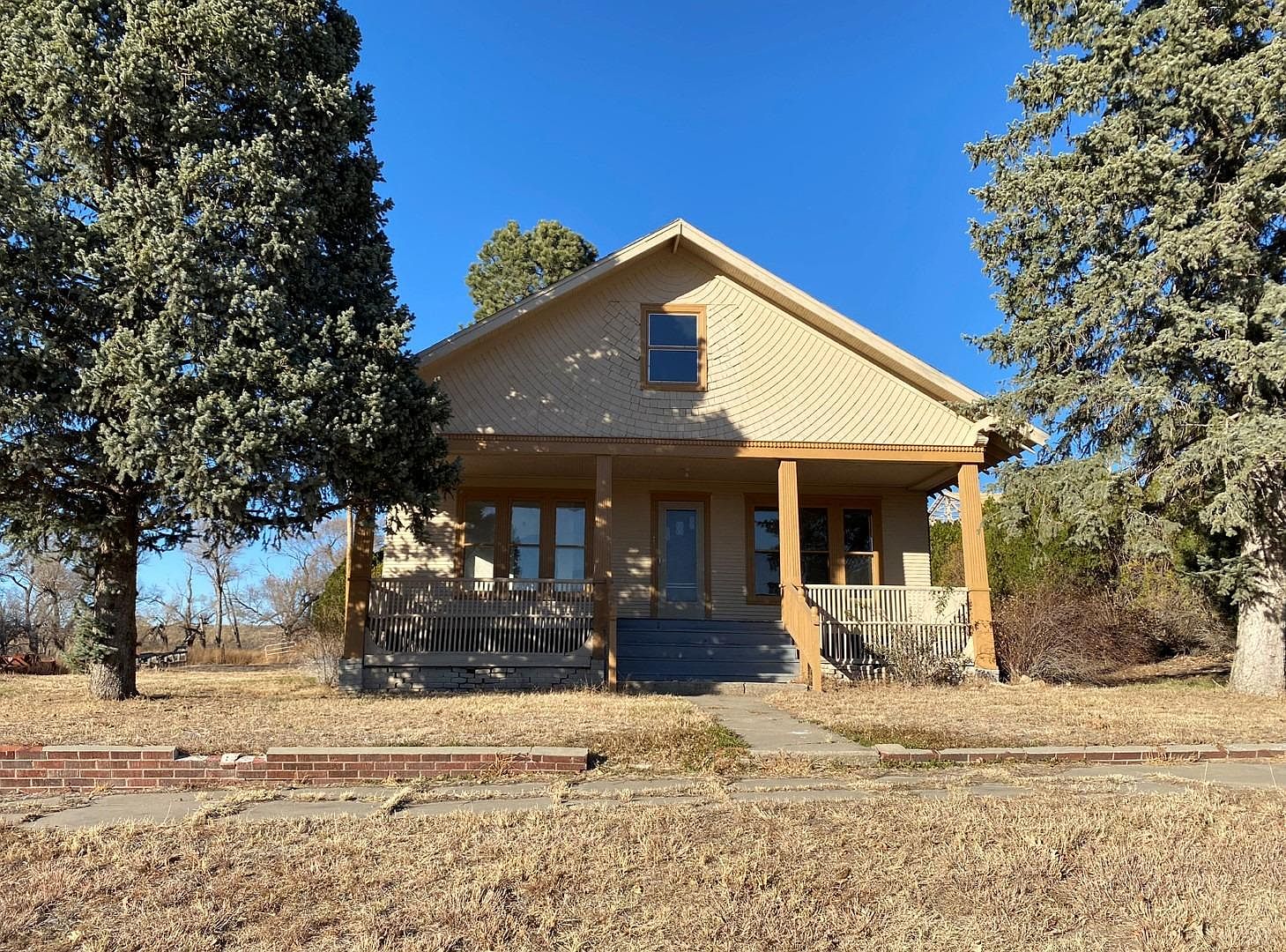 208 Main St, Gaylord, KS 67638 | Zillow