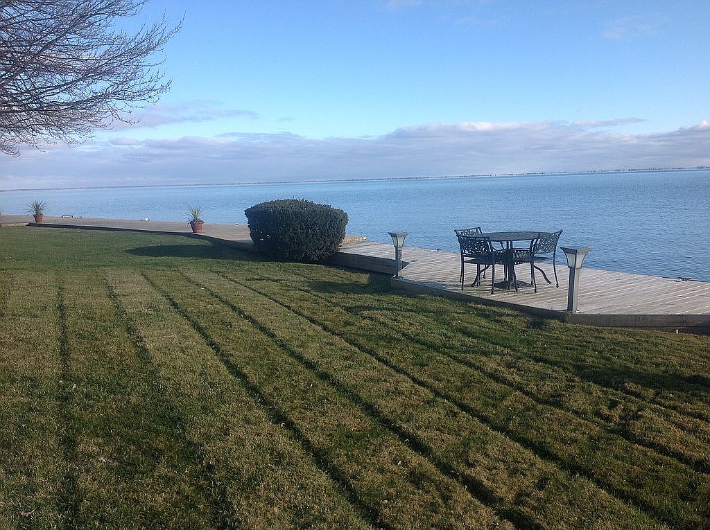 48862 Point Lakeview Dr, Chesterfield, MI 48047 | Zillow