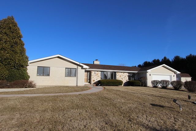 704 N Rose Farm Rd, Woodstock, IL 60098 | Zillow