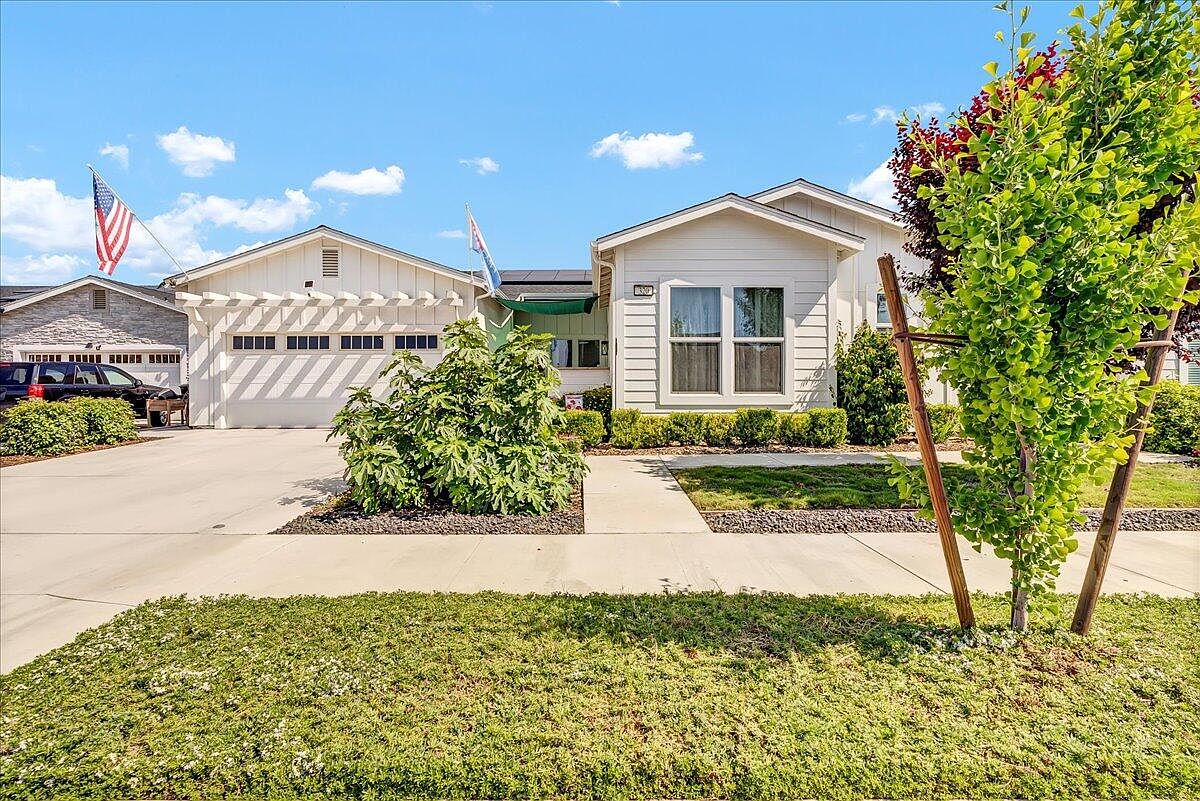 320 E Tyler Court, Visalia, CA 93291 | Zillow