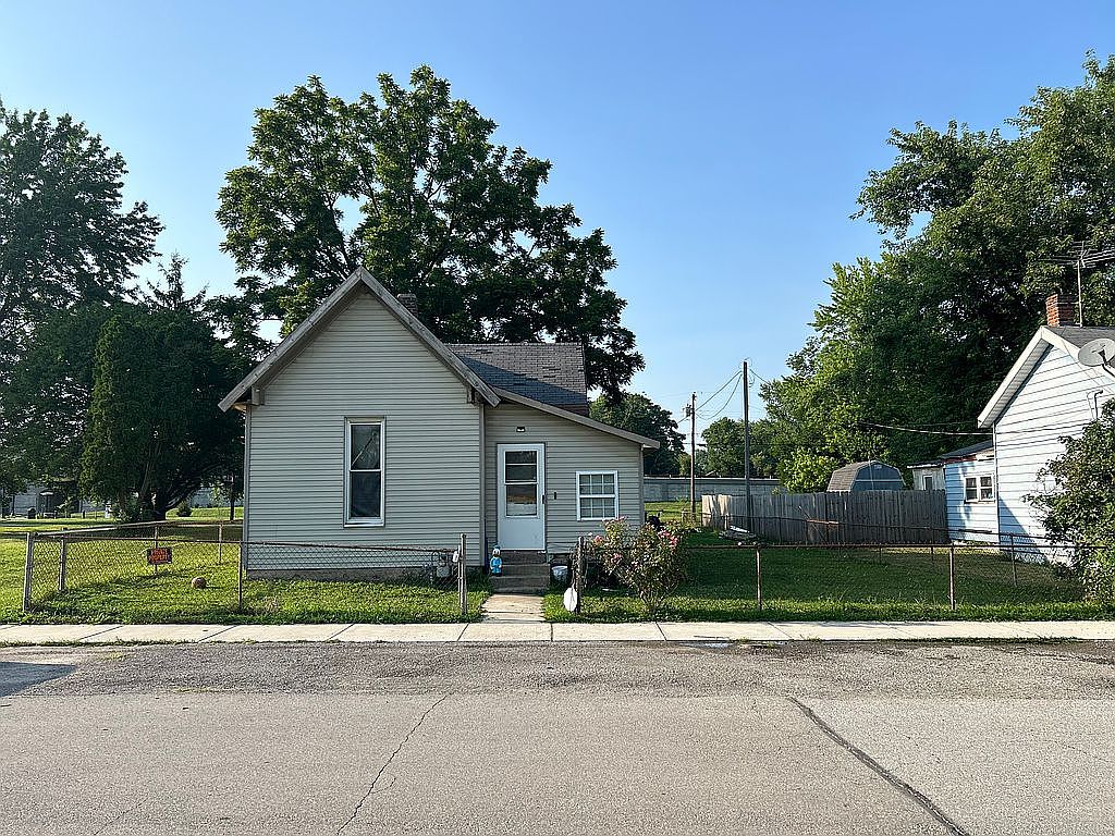 360 Walnut St, Noblesville, IN 46060 | Zillow