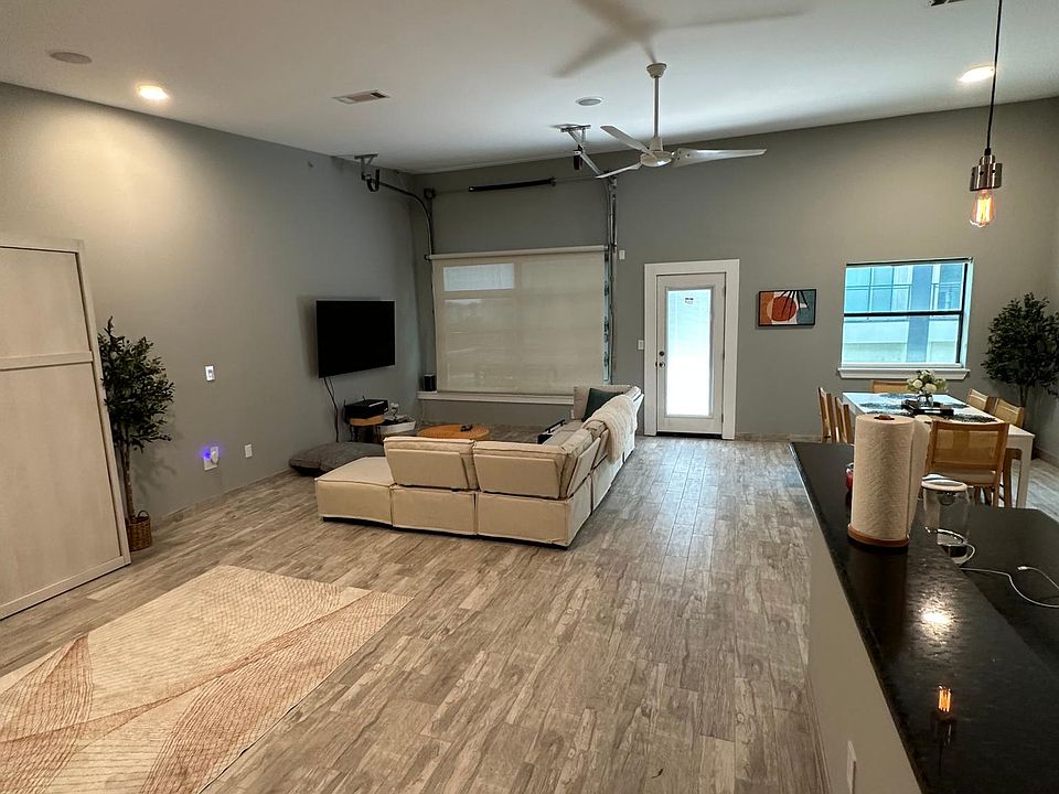 Buzz Condominiums Apartment Rentals - Dallas, TX | Zillow