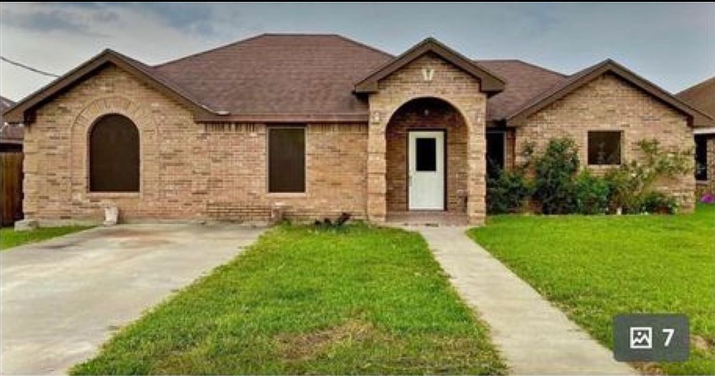 200 Randado Rd, Hebbronville, TX 78361 | Zillow