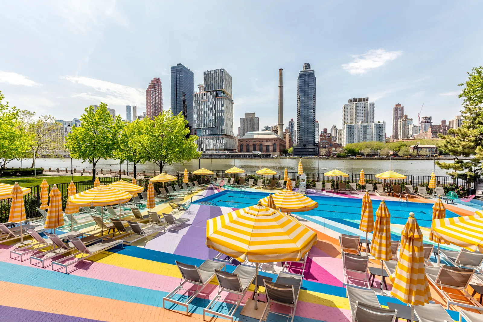 Manhattan Park at 10 River Road in Roosevelt Island : Sales, Rentals ...